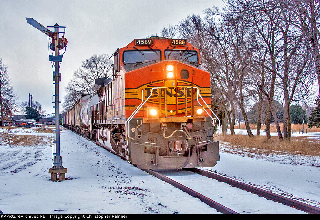 BNSF 4589 Leads H-KCKSTO1-26